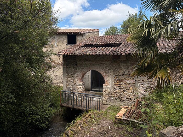Sainte-Colombe-sur-l'Hers : Maison à vendre