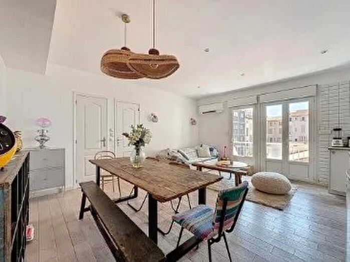 Appartement à vendre - Cannes, Centre-ville - 3 pièces - 2 chambres