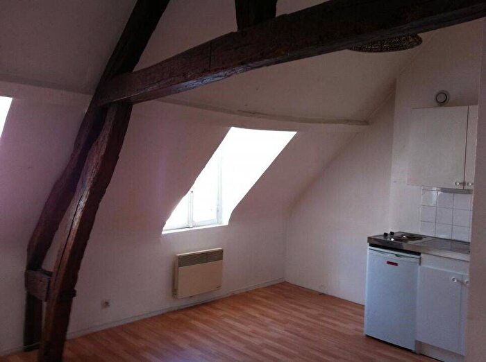 Saint Honoré-Jeanne dArc, Amiens : Appartement 2 pièces à louer