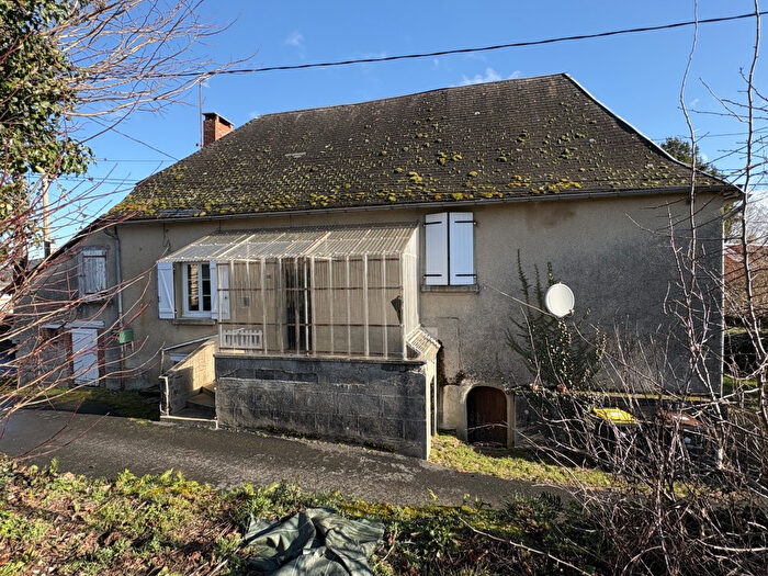 Maison à vendre - Beyssac - 3 pièces - 2 chambres