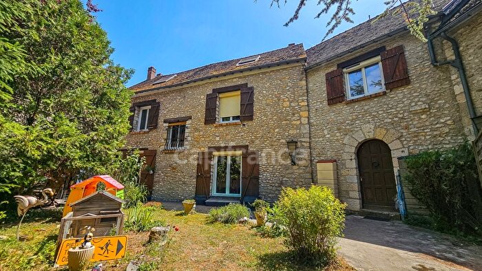 Maison 8 pièces à Fontaine-la-Rivière, à vendre