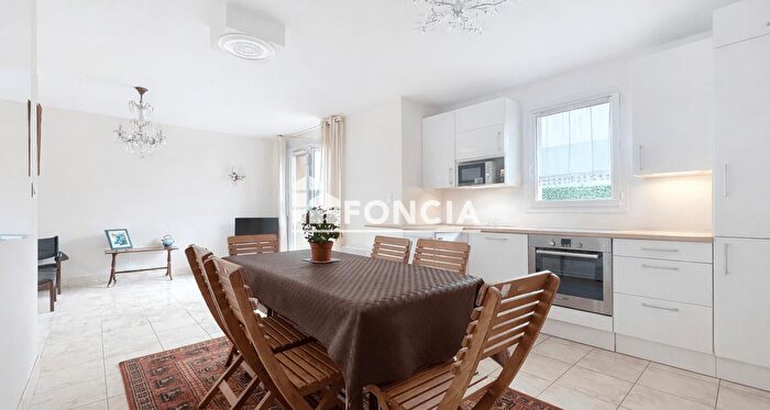 Maison à vendre - Saint-Arnoult - 5 pièces - 4 chambres