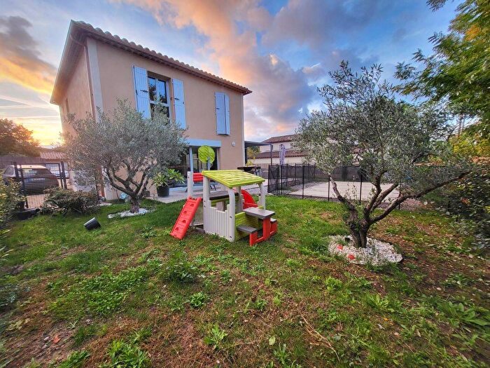 Saint-Cannat : Maison 4 pièces à louer