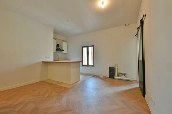 Appartement à vendre - Uzès - 2 pièces - 1 chambre