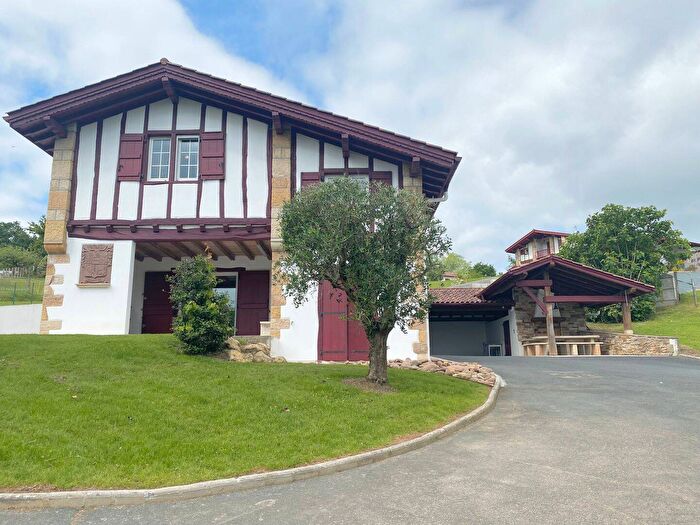 Souraïde : Maison 4 pièces à louer