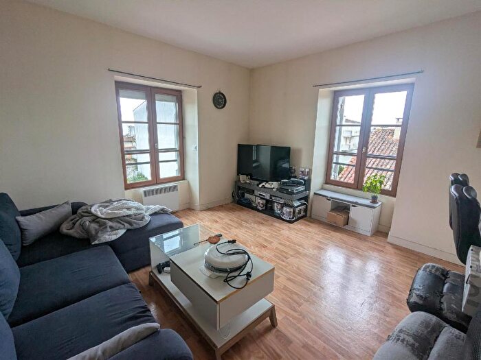 Appartement à vendre - Cognac, Centre-ville, Gare - 2 pièces - 1 chambre