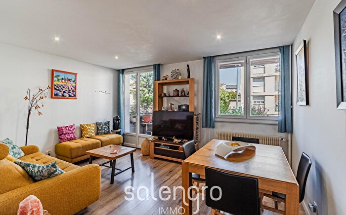 Villeurbanne, Les Poulettes : Appartement 3 pièces à vendre