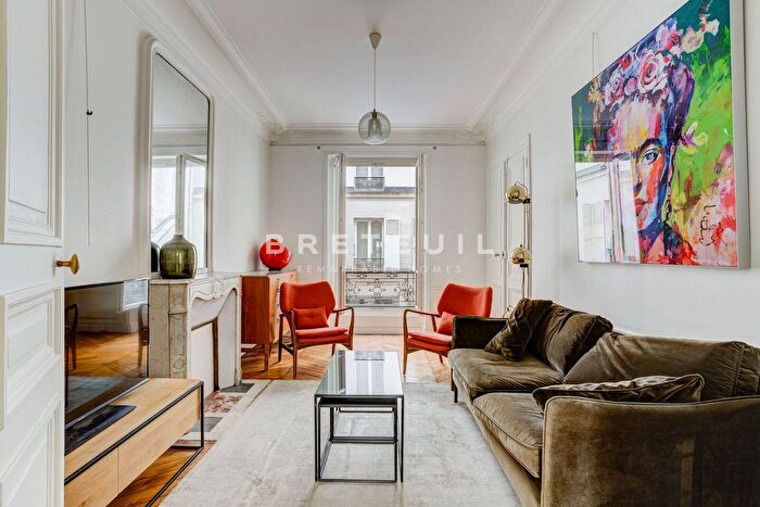 Appartement 3 pièces à Europe, Paris 8ème arrondissement, à louer