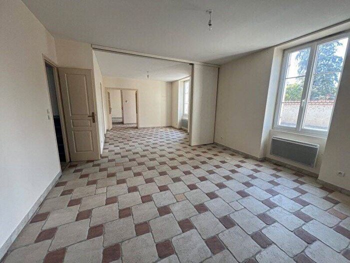 Maison à louer - Dun-sur-Auron - 4 pièces - 2 chambres