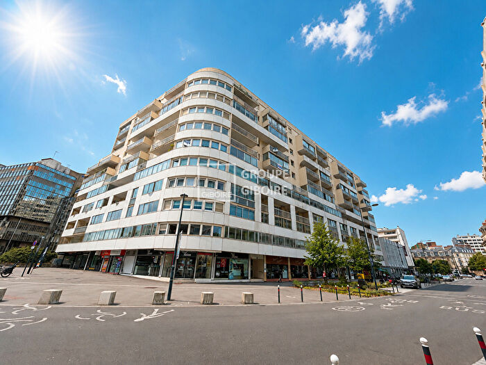 Quartiers Centre, Colombier - Appartement 5 pièces à vendre