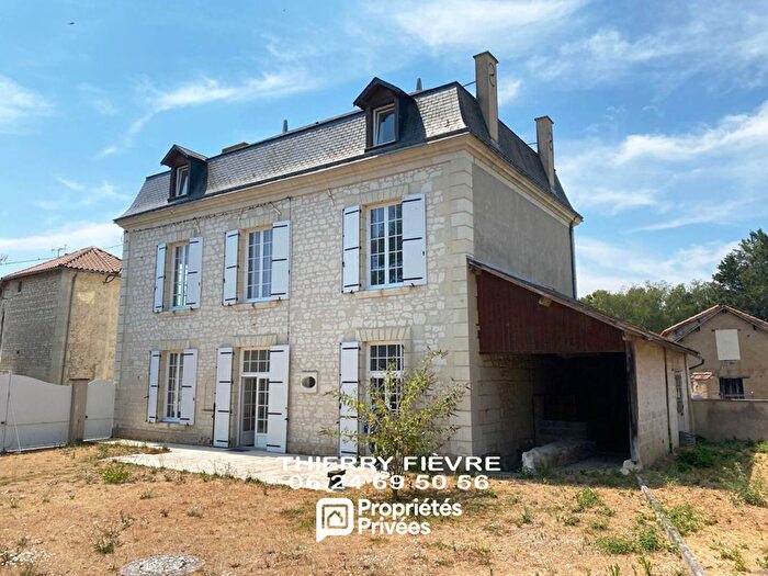Les Trois-Moutiers - Maison 9 pièces à vendre