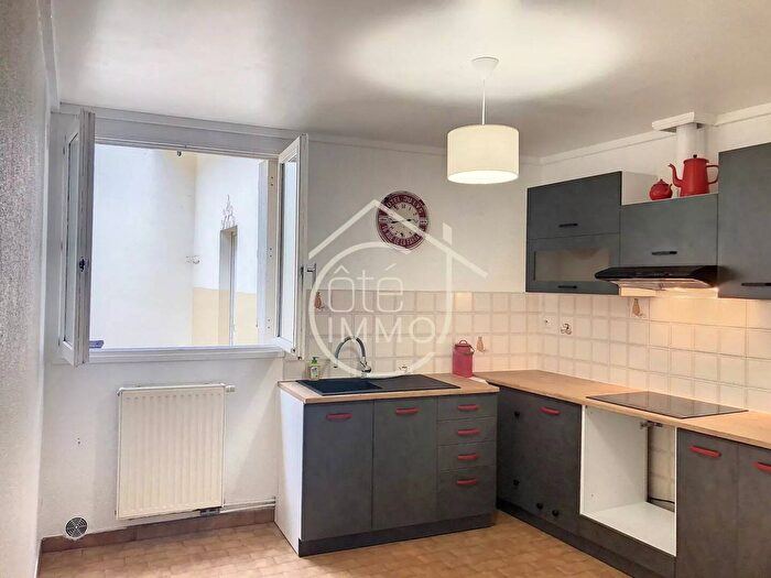 Maison à louer - Castillon-la-Bataille - 3 pièces - 2 chambres