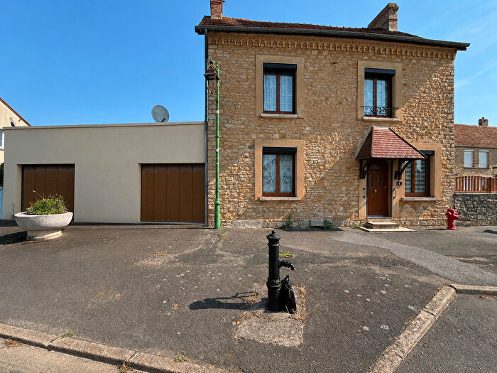 Maison 5 pièces à vendre à Arçonnay