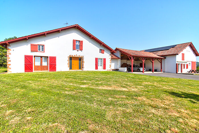 Maison à vendre - Arraute-Charritte - 12 pièces - 9 chambres