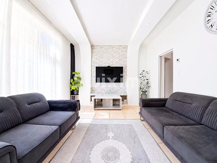 Bellegarde-sur-Valserine : Appartement 8 pièces à vendre