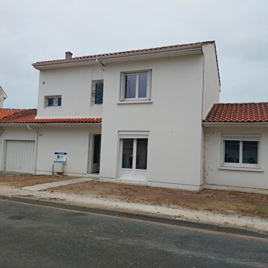 Saint-Médard-de-Guizières - Maison 5 pièces à vendre