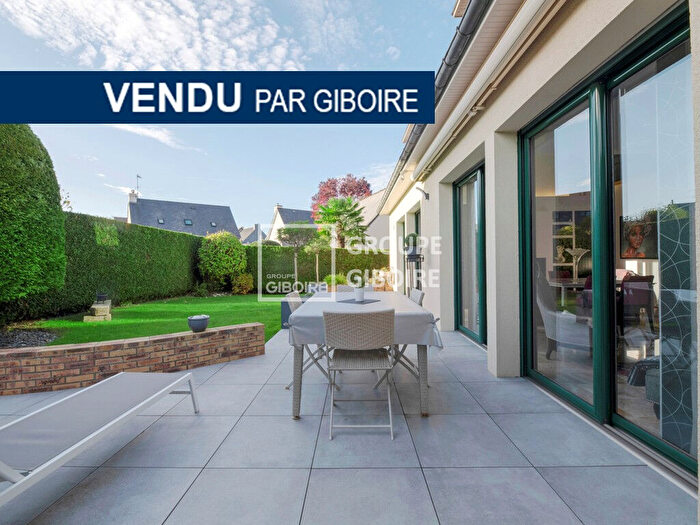 Maison à vendre - Noyal-sur-Vilaine - 7 pièces - 5 chambres