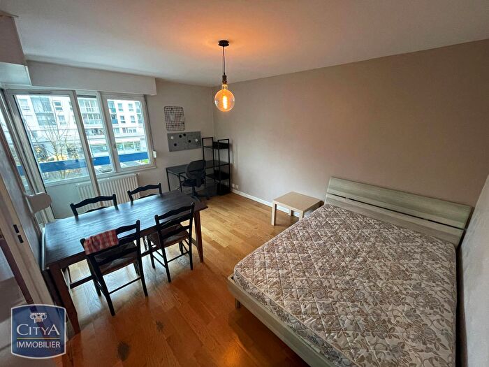 Appartement à louer - Quartiers Ouest, Bourg lEvesque - 1 pièce