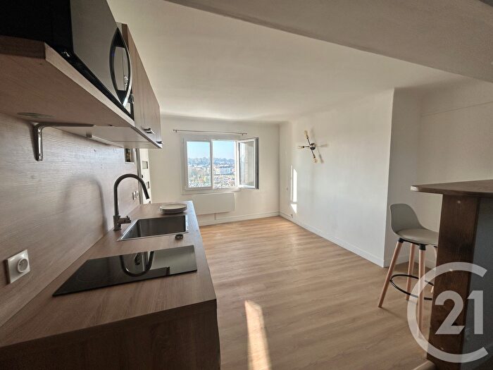 Appartement à louer - Lisieux, Centre-ville - 1 pièce