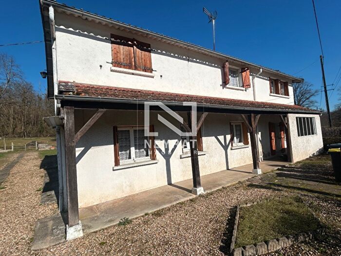 Maison à vendre - Saint-Agnan - 6 pièces - 4 chambres