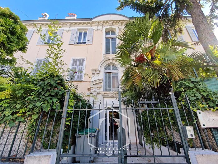 Appartement à vendre - Nice, Saint-Lambert, Bas-Cimiez - 2 pièces - 1 chambre