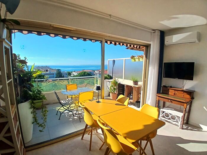 Appartement à vendre - Antibes, Antibes-les-Pins, Trianon, Le Fournel, Peyregoue - 1 pièce - 1 chambre