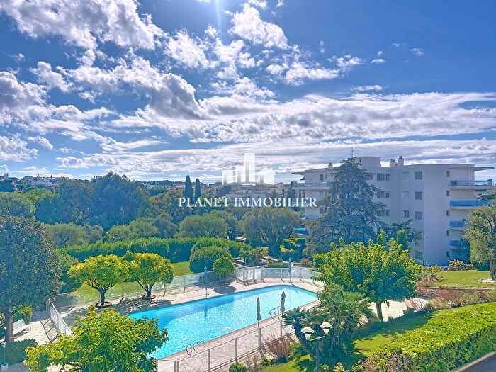 Appartement à vendre - Antibes, Antibes-les-Pins, Trianon, Le Fournel, Peyregoue - 4 pièces - 3 chambres