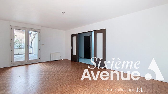 Appartement à louer - Bourgoin-Jallieu, Centre-ville, Pont Saint-Michel - 4 pièces - 3 chambres