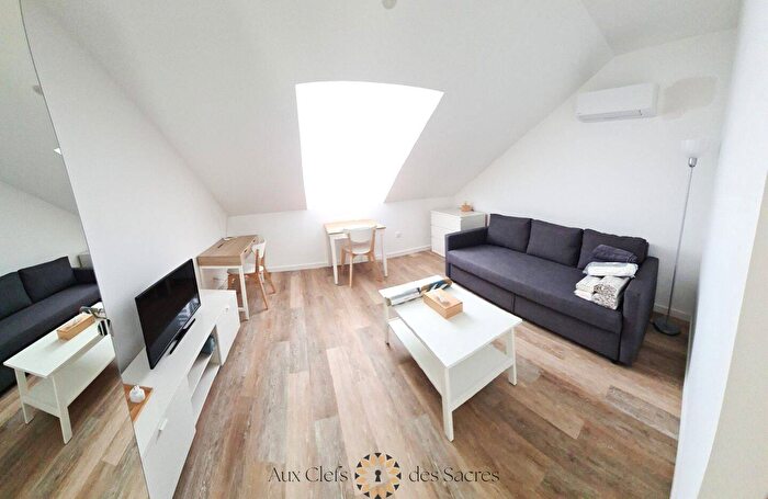 Appartement à louer - Clairmarais-Charles Arnould, Reims - 1 pièce