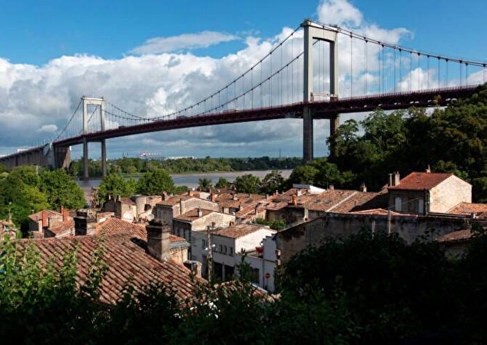 Maison à louer - Lormont - 4 pièces - 3 chambres