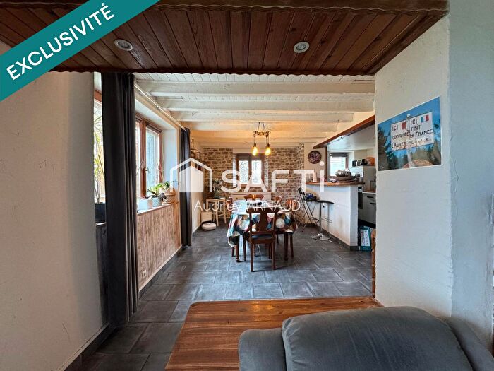 Maison 7 pièces à Villosanges, à vendre