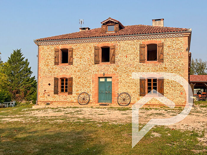 Maison à louer - Mongausy - 7 pièces - 5 chambres