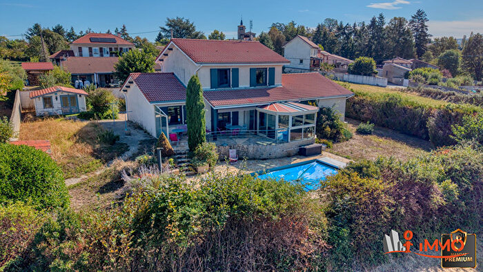 Saint-Médard-en-Forez : Maison 5 pièces à vendre