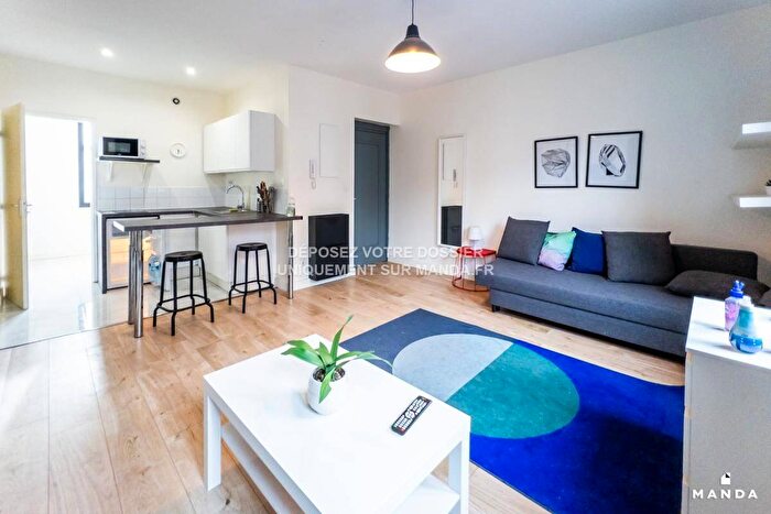 Moulins, Lille : Appartement 1 pièce à louer