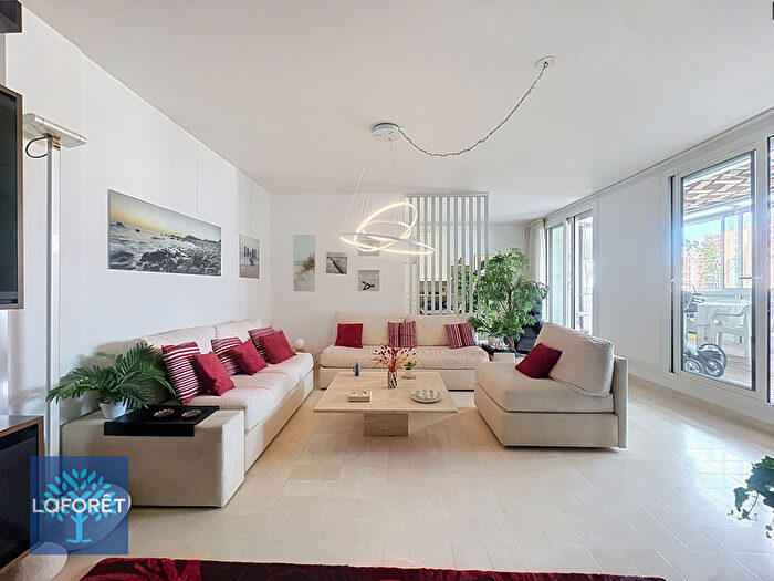 Appartement 5 pièces à vendre - Évry, Les Pyramides