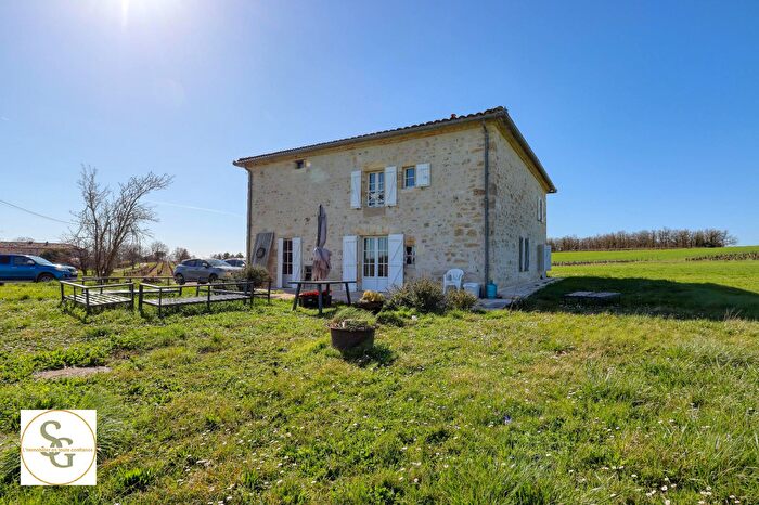 Maison à louer - Cahuzac-sur-Vère - 7 pièces - 5 chambres