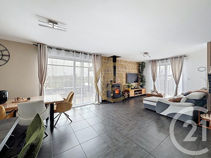 Maison à vendre - Lyoffans - 6 pièces - 3 chambres