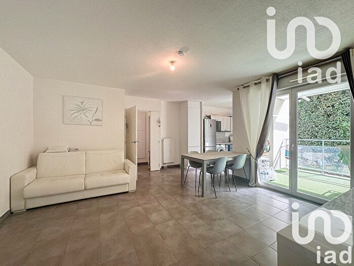 Maisons à vendre et appartements à louer - 1