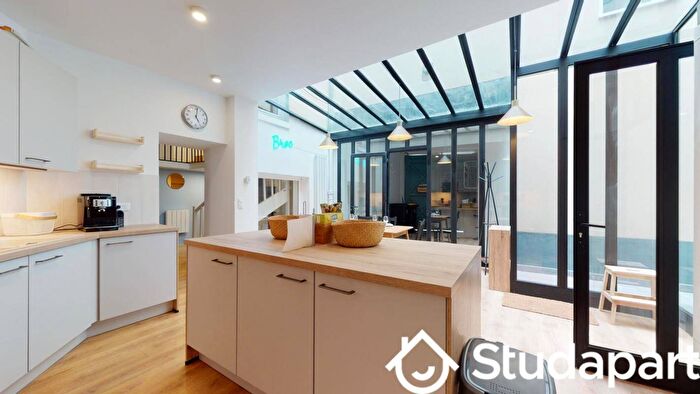 Appartement à louer - Village, Fontenay-sous-Bois - 1 pièce - 1 chambre