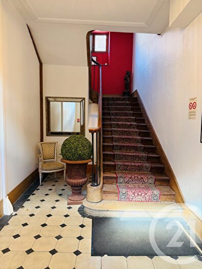 Appartement à vendre - Beaune, Centre-ville - 5 pièces - 4 chambres