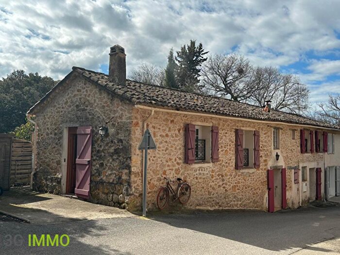 Maison à vendre - Saint-Antonin-du-Var - 6 pièces - 4 chambres