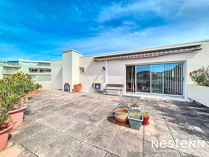 Appartement à vendre - Cavalaire-sur-Mer, Centre-ville - 4 pièces - 3 chambres