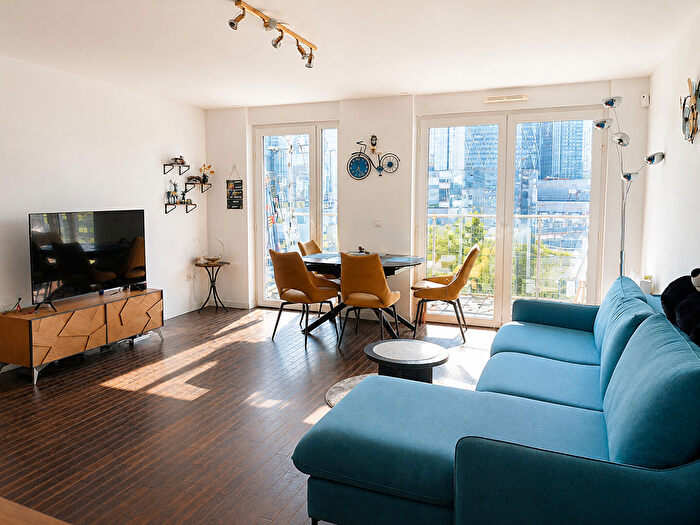 Courbevoie, Hôtel de ville : Appartement 4 pièces à vendre