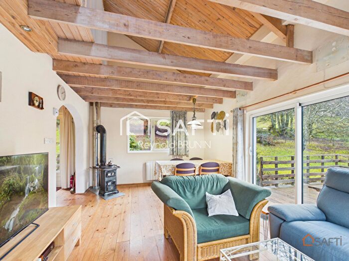 Maison à vendre - Le Syndicat - 6 pièces - 4 chambres