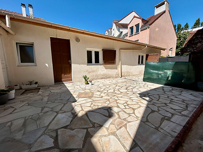 Maison à vendre - Poissy, Saint-Exupéry - 2 pièces - 1 chambre