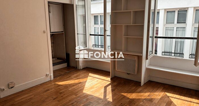 Paris 7ème, Champ de Mars : Appartement 2 pièces à vendre