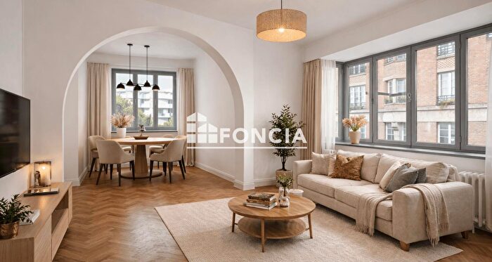 Appartement à vendre - Lille, Centre-ville, Euralille - 4 pièces - 3 chambres