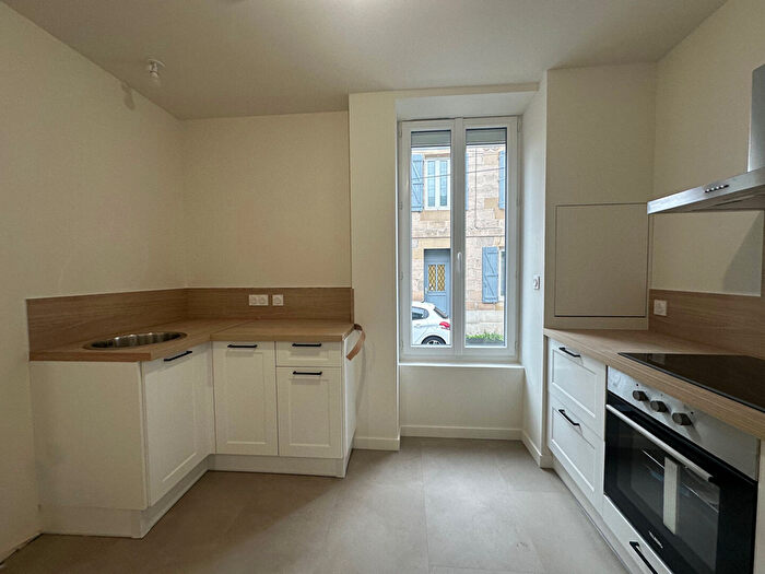 Appartement à louer - Brive-la-Gaillarde, Centre-ville, Pont Cardinal, Champanatier - 2 pièces - 1 chambre