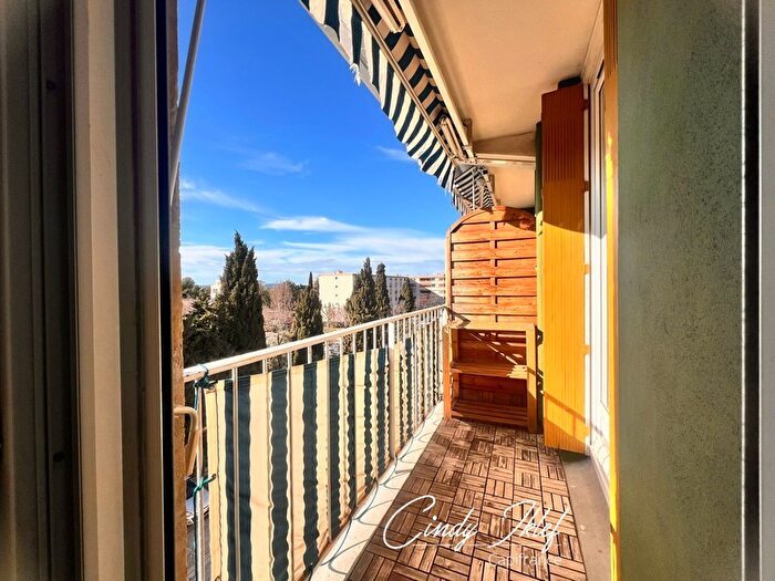 Appartement à vendre - Marignane, JAI, Aéroport - 4 pièces - 3 chambres