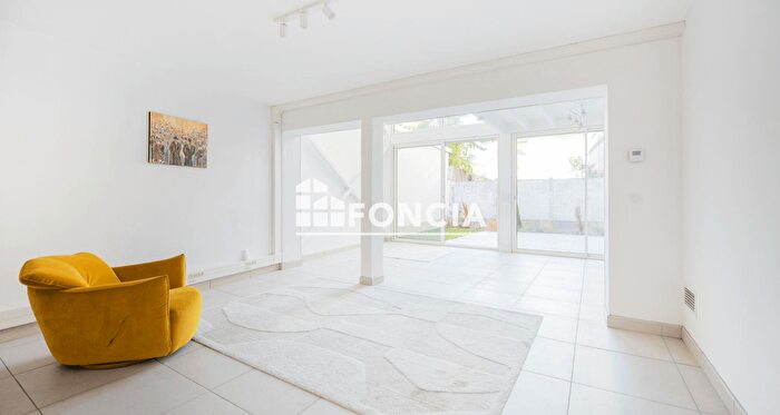 Maison 5 pièces à vendre à Orléans, Bourgogne, Saint-Euverte
